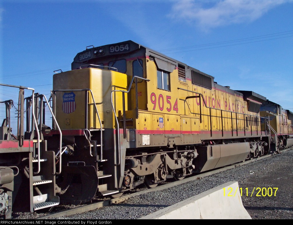 UP 9054 moves through Yard on UP freight